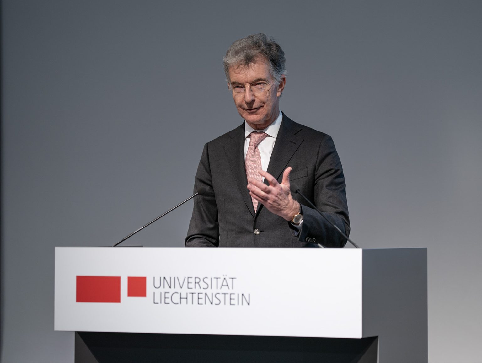 Völkerrecht unter Beschuss: Christoph Heusgens Prognose - Landesspiegel