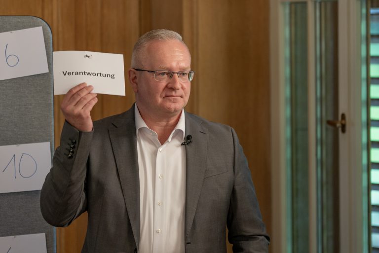 Markus Beck offiziell als Vorsteherkandidat der FBP Schaan nominiert ...